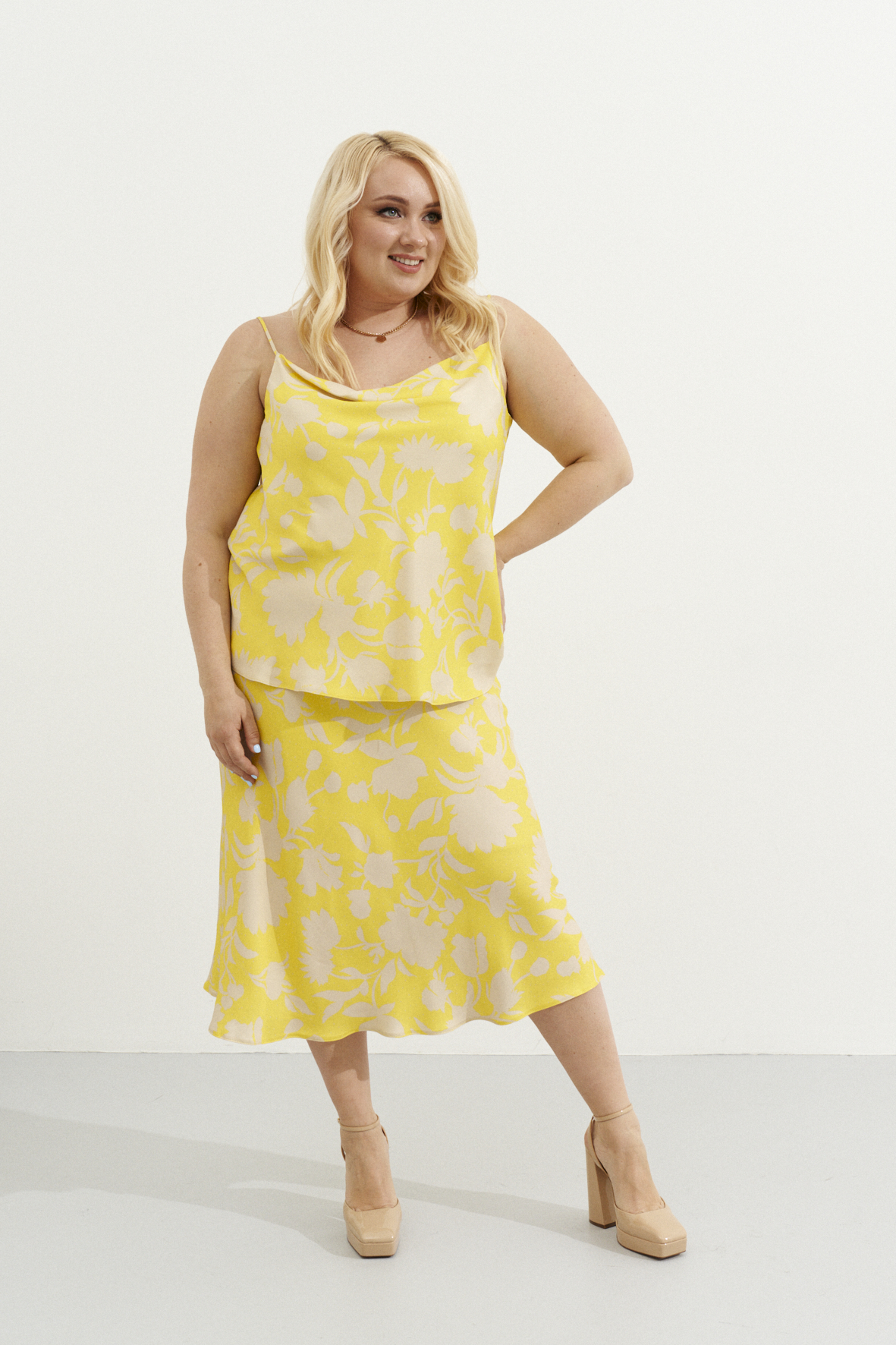 Ketty K-04540 (Желтый) в наличии на складе. Размер (для заказа): 44, 46, 48, 52, 54. Скидка 58%.